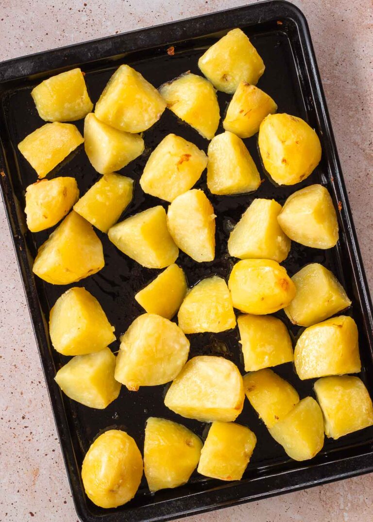 Best Easy British Roast Potatoes (Vegan)